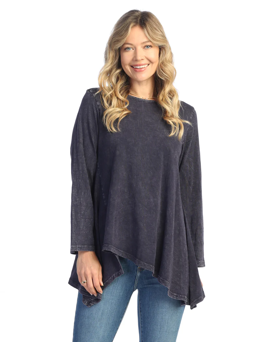 Jess & Jane. Mineral Washed 100% Cotton Slub Asymmetric Hem Top. - Lea's